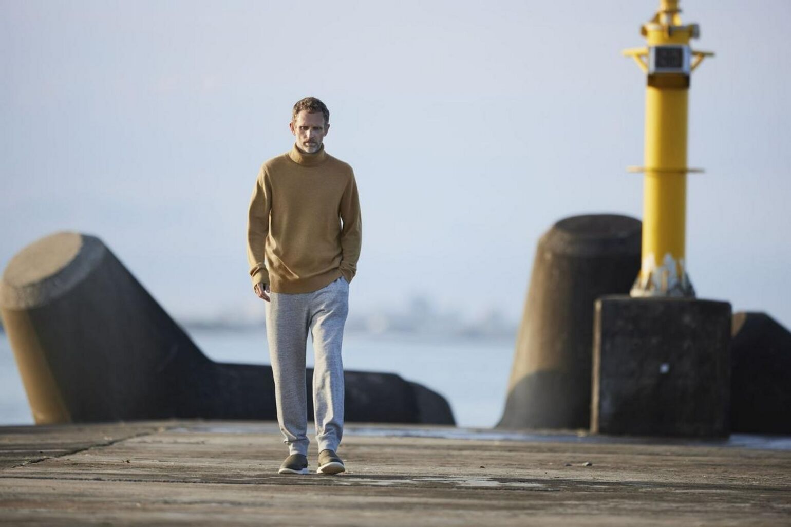 COMMENT PORTER LE PULL À COL ROULÉ ? | UNIQLO TODAY | UNIQLO FR