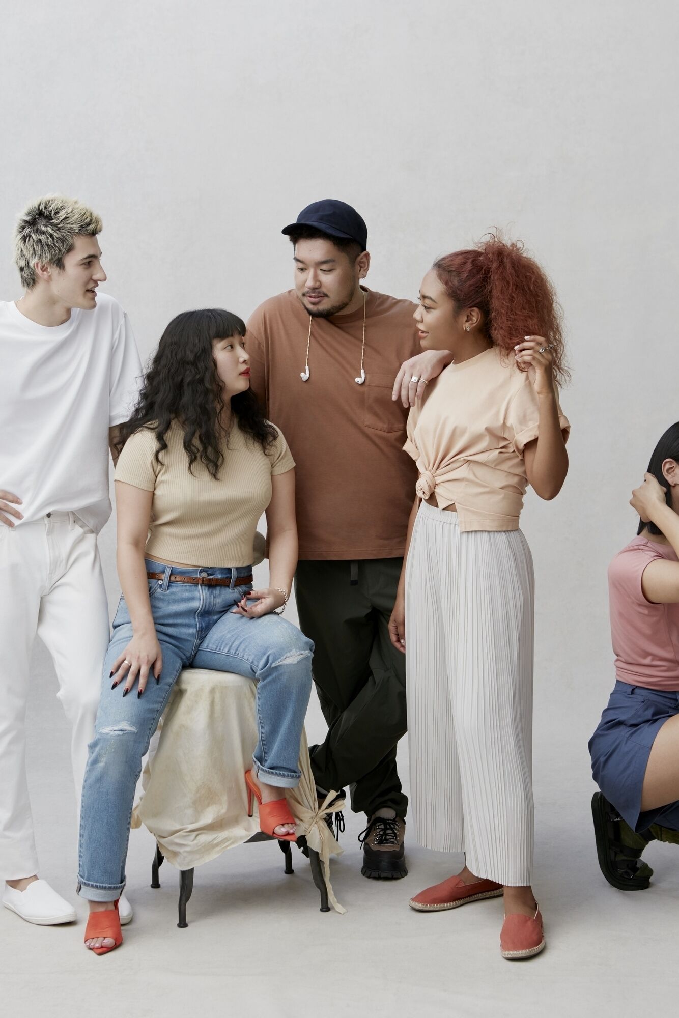 Multitasking T-shirts: taking you from day to night | UNIQLO TODAY ...