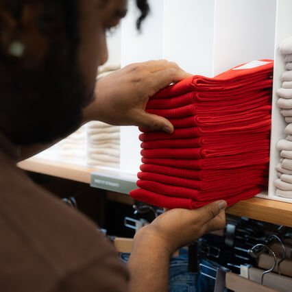 UNIQLO Offers Fast Forward Retail Training Program for Students with ...